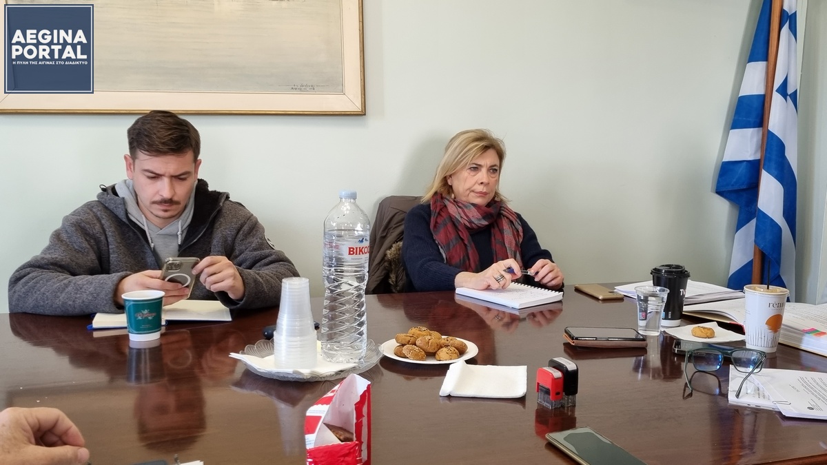 Ενημέρωση για τον ζήτημα του υποθαλάσσιου αγωγού, από τον δήμαρχο κ ...